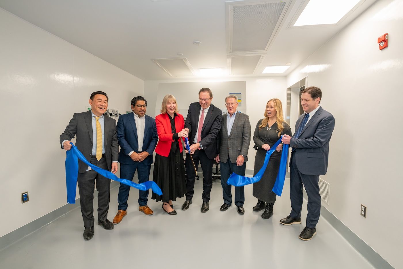 Governor Hochul Celebrates Opening Of New Yorks First Cell And Gene Therapy Hub At Roswell Park